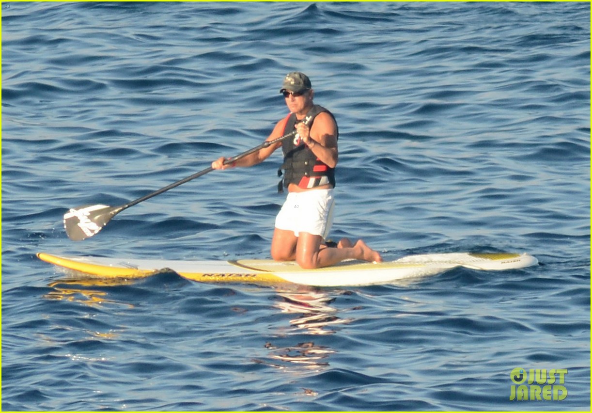 Bruce Springsteen Goes Shirtless, Shows Off Fit Body in Spain: Photo ...