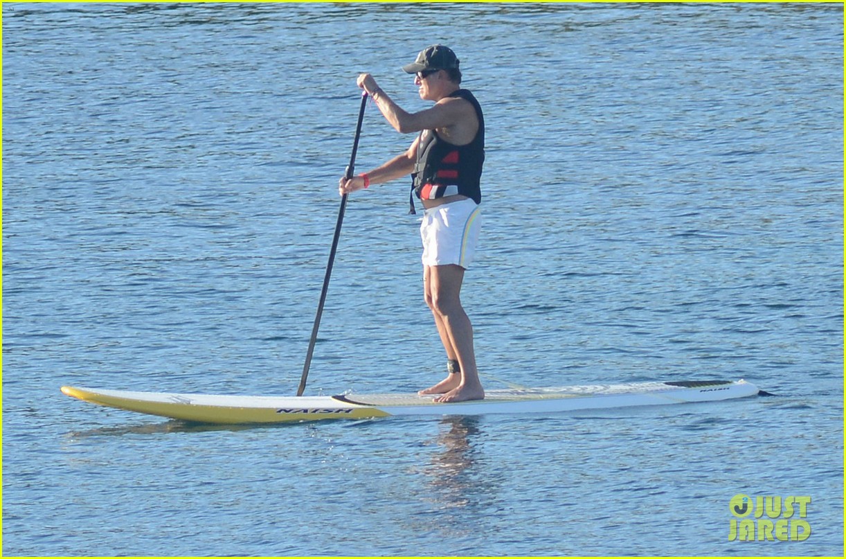 Bruce Springsteen Goes Shirtless, Shows Off Fit Body in Spain: Photo ...