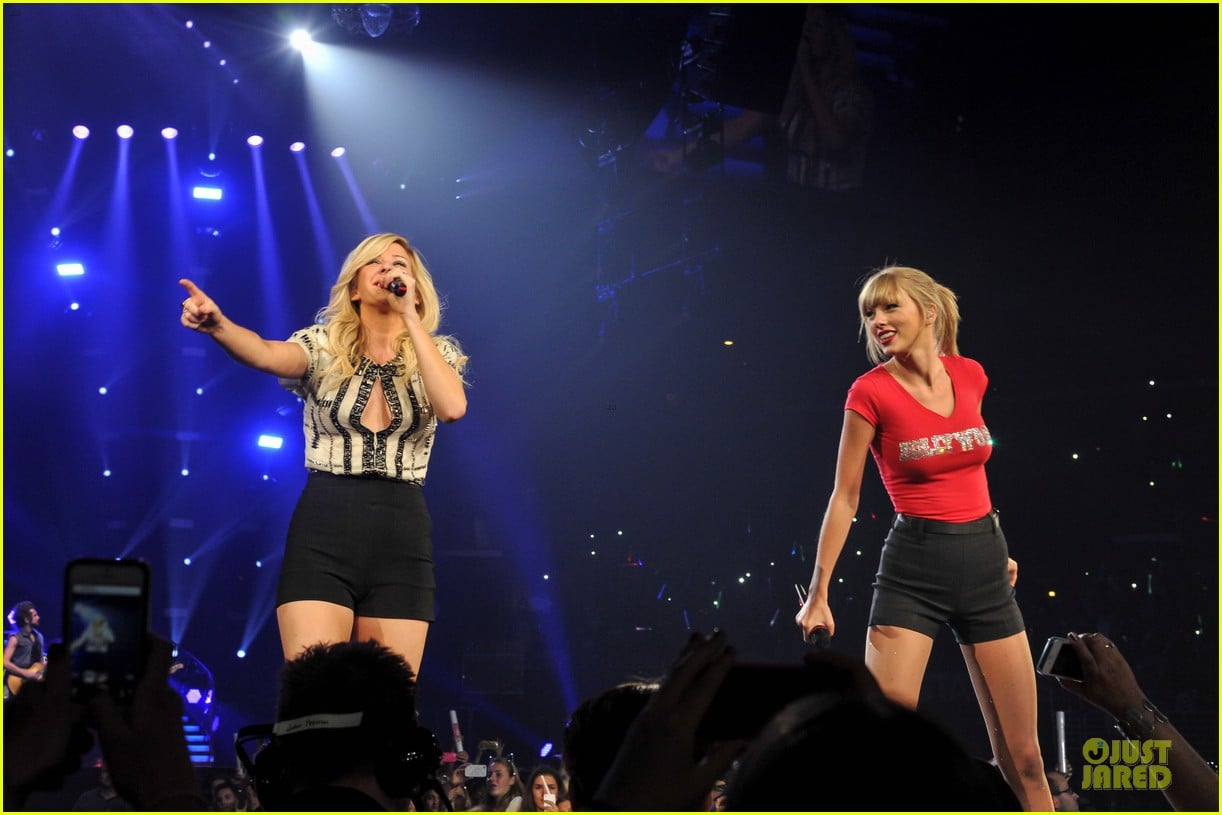 Taylor Swift Performs 'Anything Could Happen' with Ellie Goulding ...