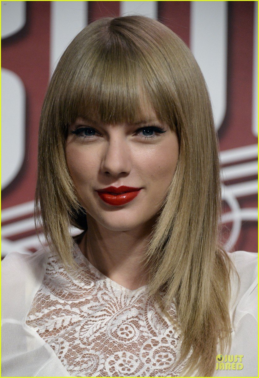 Taylor Swift: 11 Record Breaking Sold Out Shows at Staples!: Photo ...