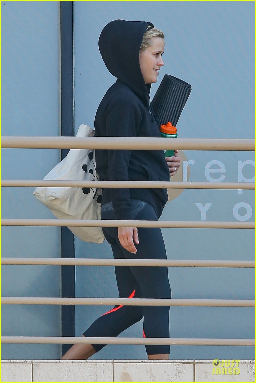 Reese Witherspoon: 'Mud' Behind the Scenes Clip - Watch Now!: Photo 2924308 | Reese Witherspoon ...