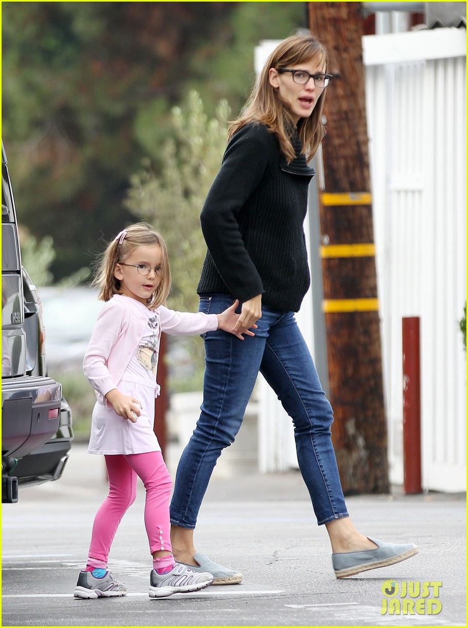 Ben Affleck: Lipstick on Cheek at 'Runner Runner' Premiere!: Photo ...