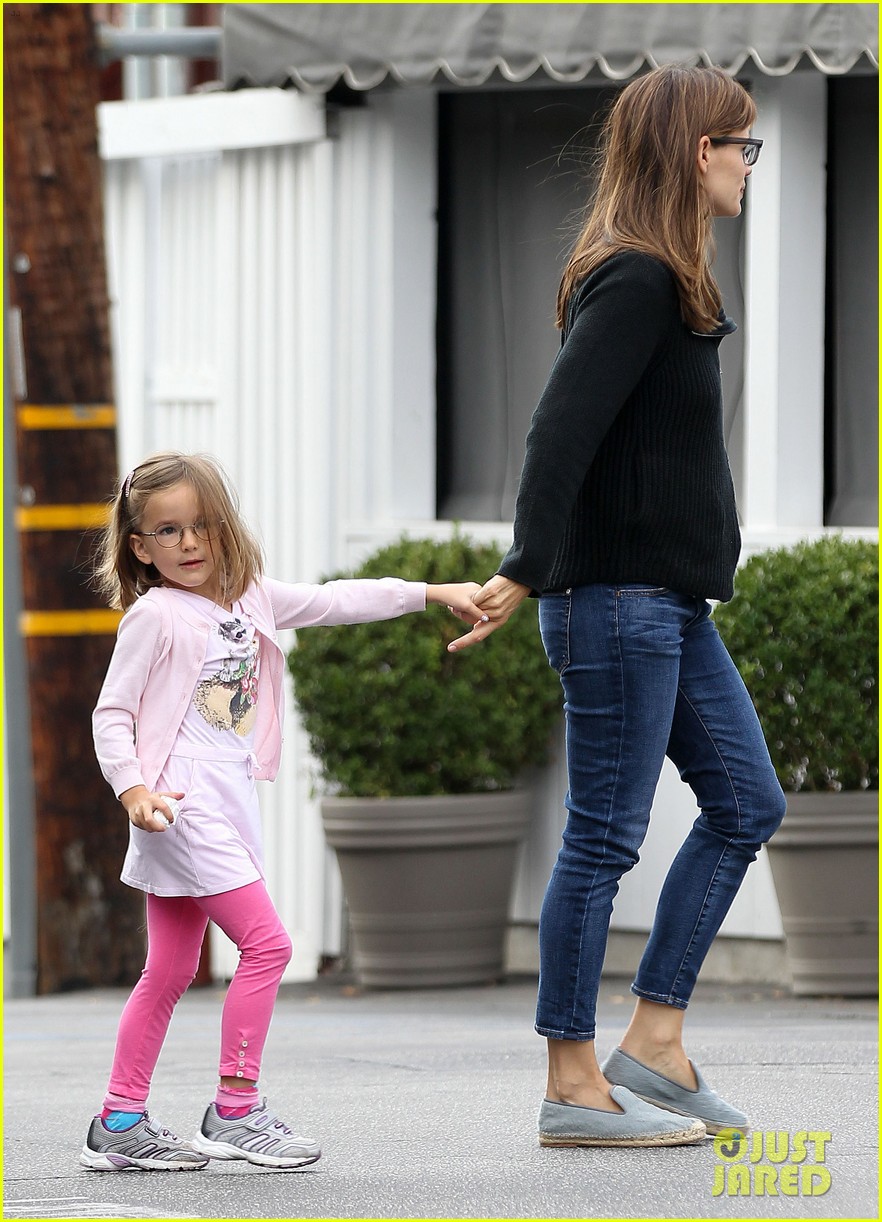 Ben Affleck: Lipstick on Cheek at 'Runner Runner' Premiere!: Photo ...