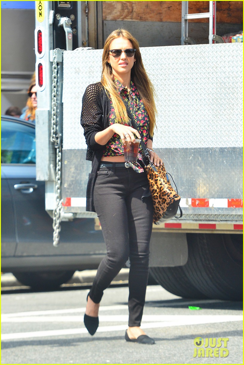 Jessica Alba & Rashida Jones: Charlotte Ronson Fashion Show!: Photo ...