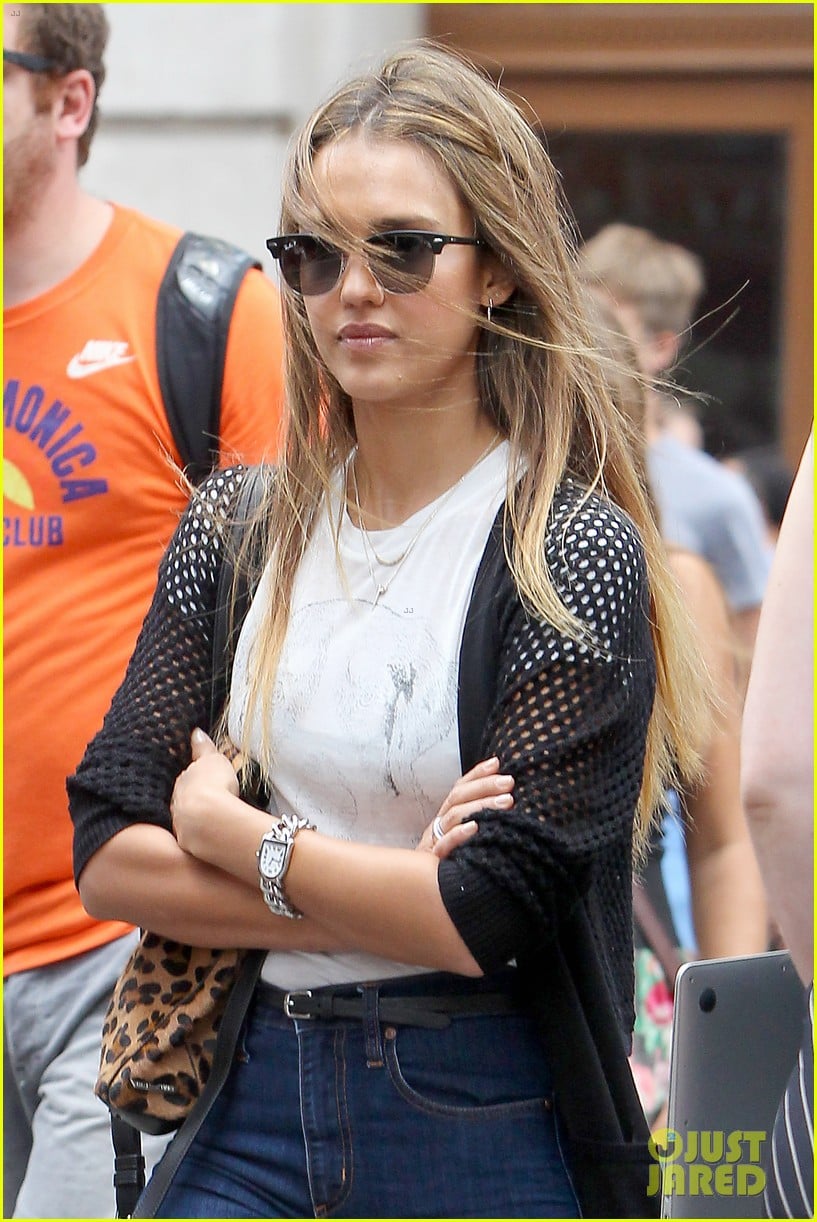 Jessica Alba Rocks Several Outfits for New York Fashion Week: Photo ...