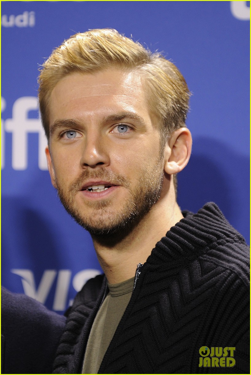 Benedict Cumberbatch: 'Fifth Estate' Portrait Session at TIFF!: Photo ...