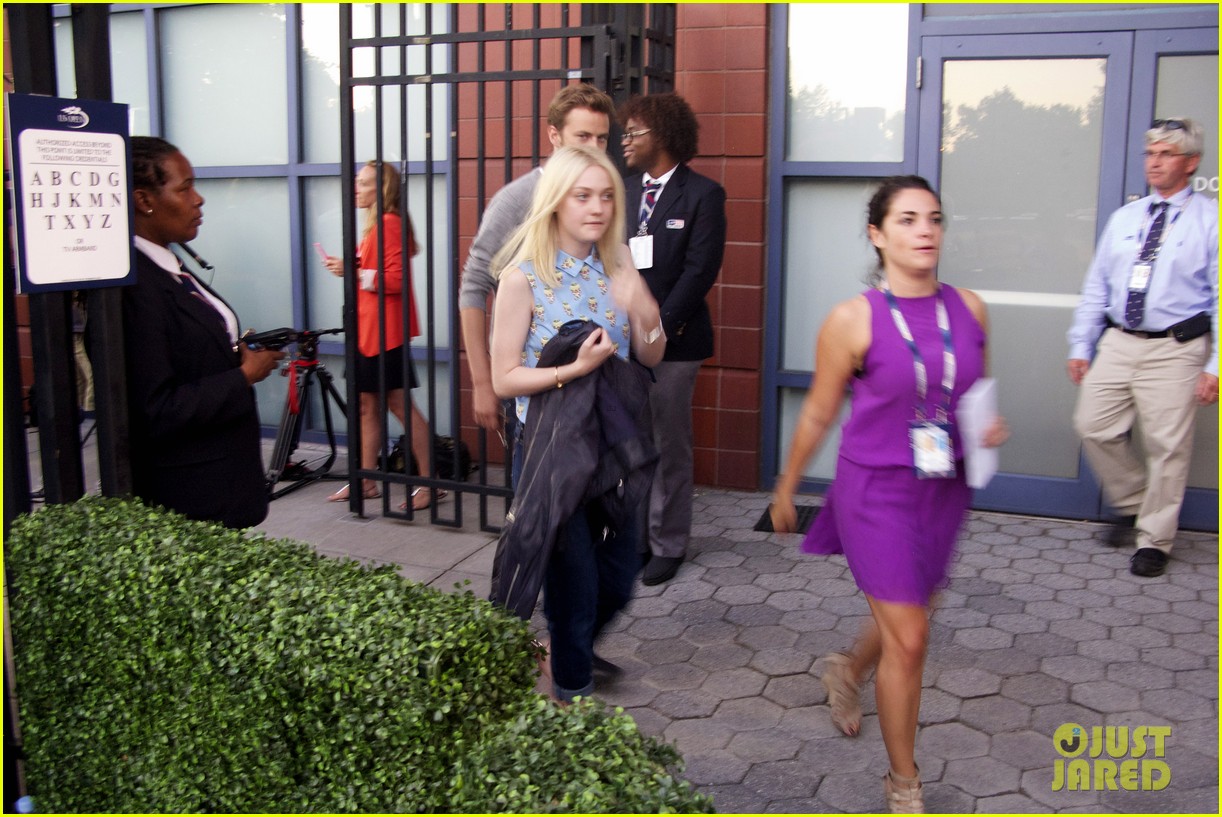 Jessica Biel & Dakota Fanning: U.S. Open Ladies!: Photo 2944243 ...