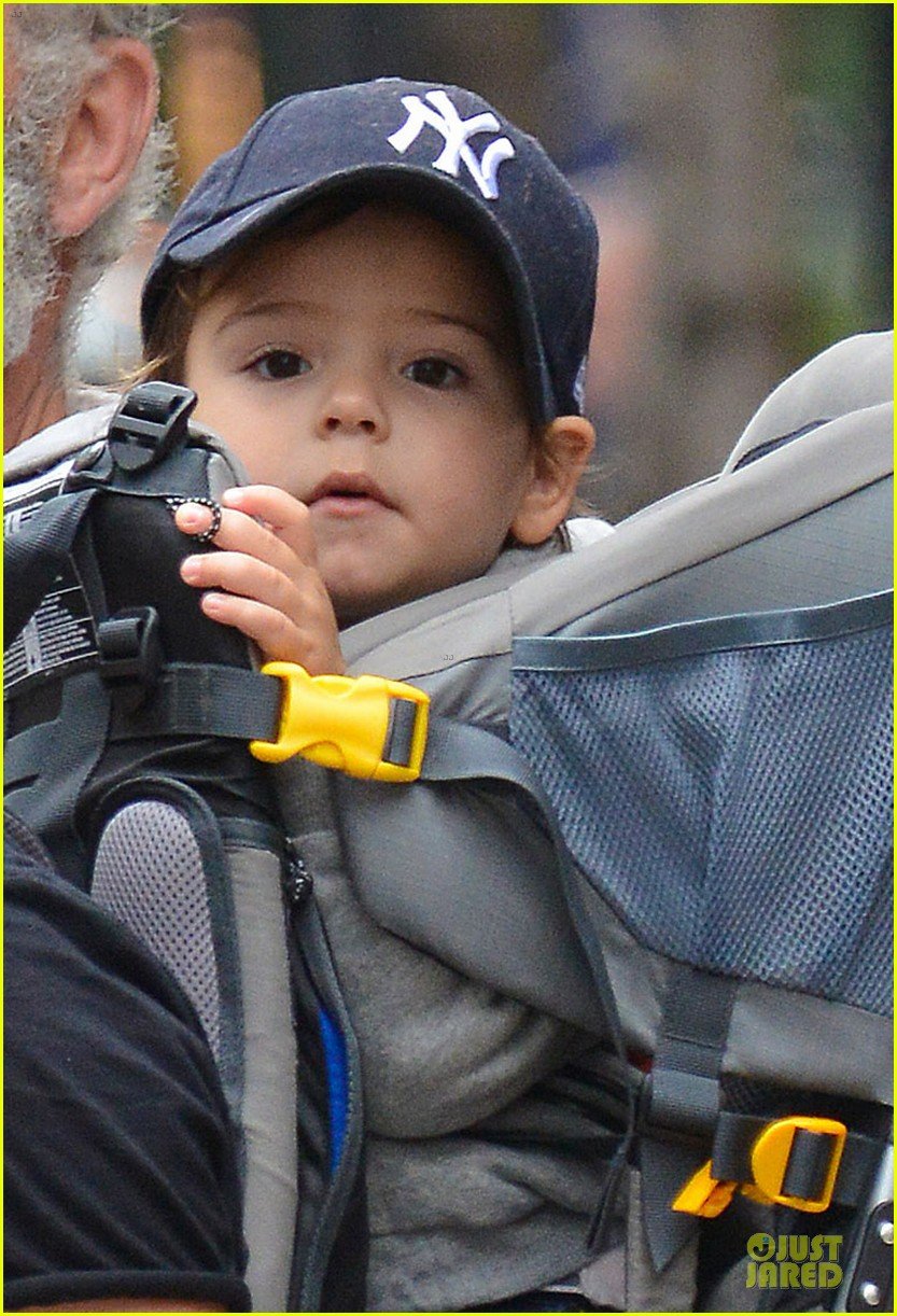 Orlando Bloom & Flynn: Matching New York Yankees Duo!: Photo 2953713 ...