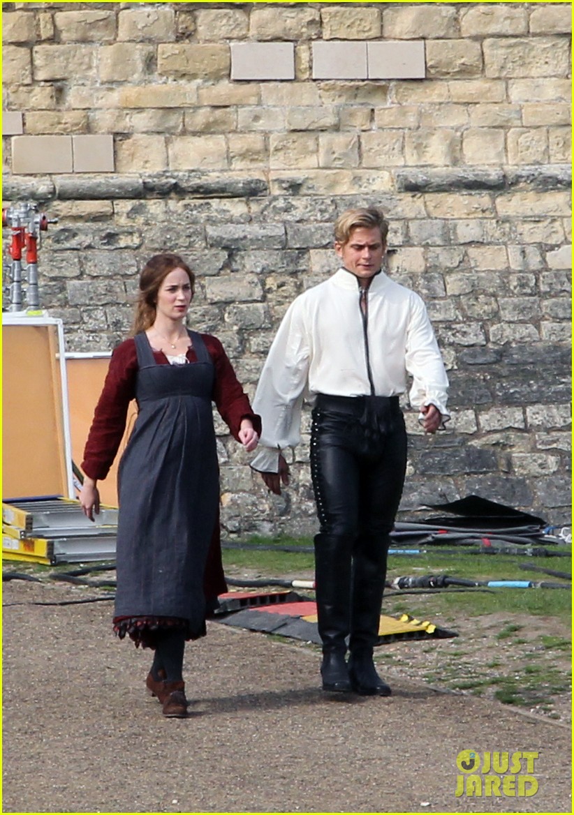 Emily Blunt & Anna Kendrick: 'Into the Woods' First Set Pics!: Photo ...