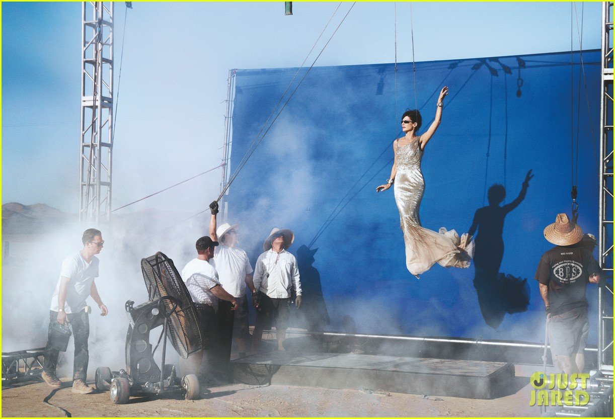 Sandra Bullock Covers 'Vogue', Talks Ex Husband Jesse James: Photo ...