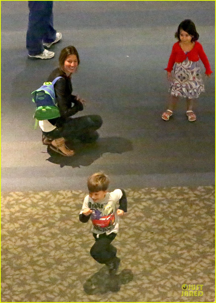 Gisele Bundchen: Museum of Science Tour with Benjamin!: Photo 2944725 ...