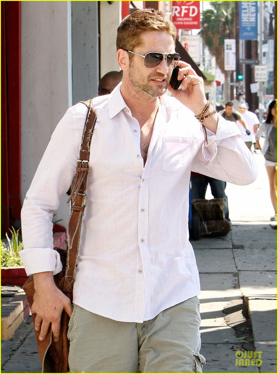 Gerard Butler Makes Shortlist for Scottish Fashion Icon Award!: Photo ...