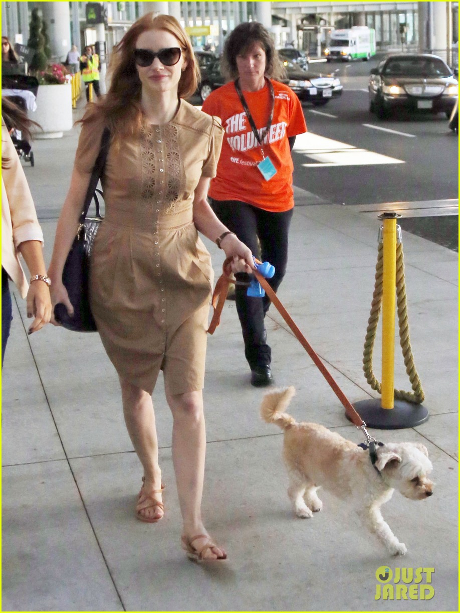 Jessica Chastain Lands in Toronto, Jennifer Garner Departs: Photo ...