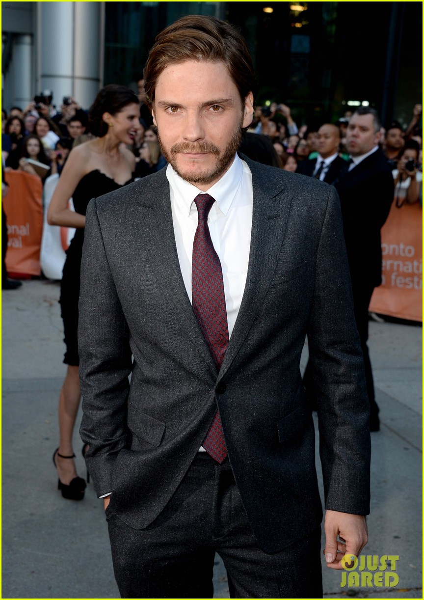 Benedict Cumberbatch & Daniel Bruhl: 'Fifth Estate' at TIFF!: Photo ...