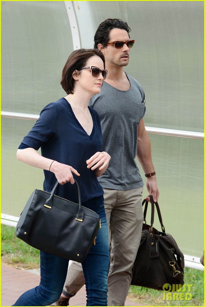 Michelle Dockery & John Dineen Hold Hands at Venice Airport: Photo ...