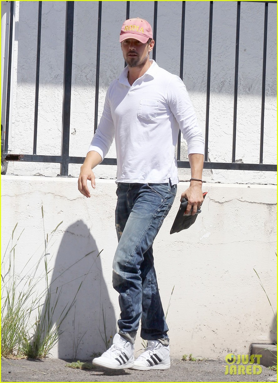 Josh Duhamel Embraces New Meaning of 'DILF': Photo 2949504 | Josh ...