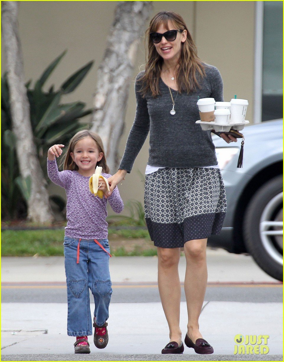 Jennifer Garner: Mommy Errands with the Kids!: Photo 2960383 | Ben ...