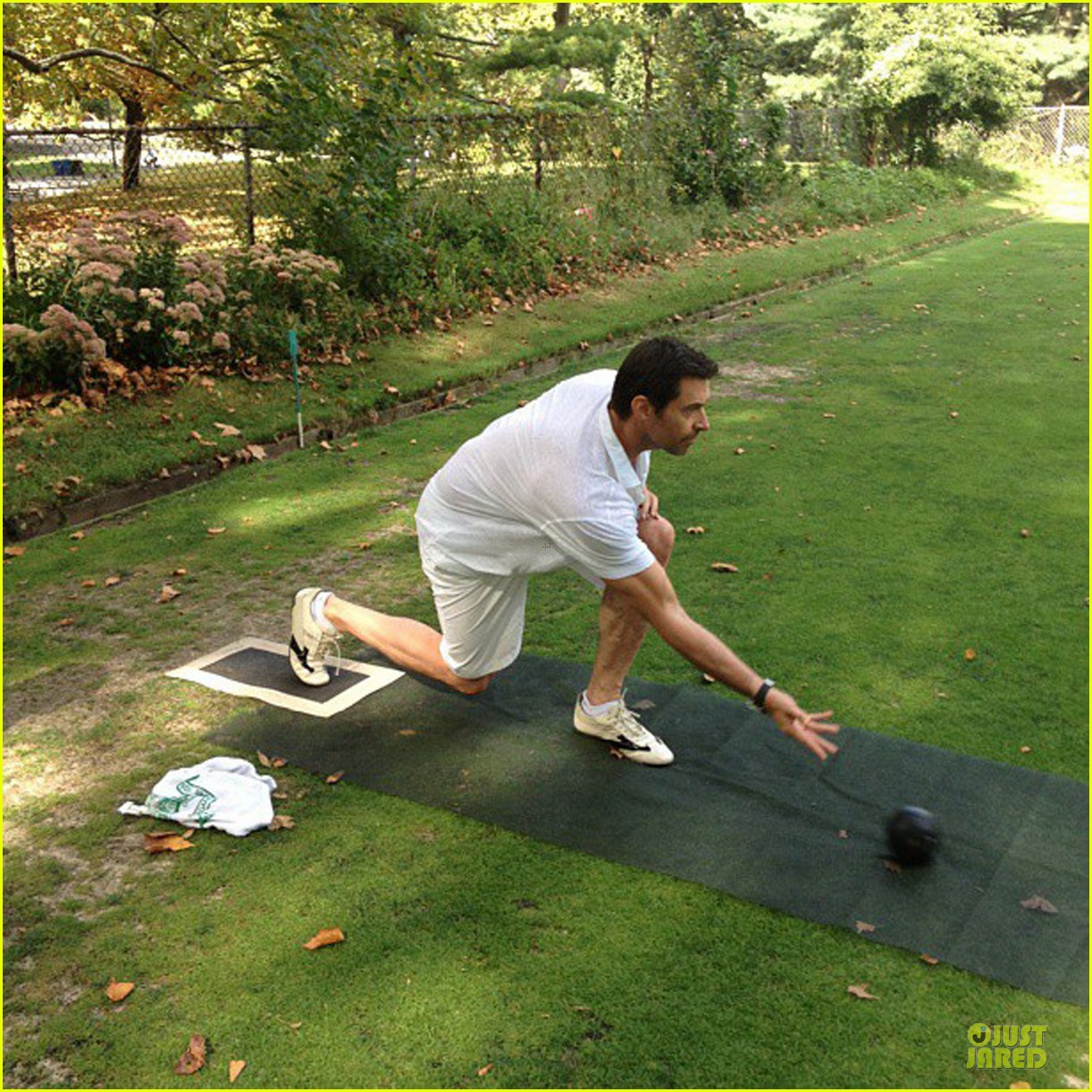 Hugh Jackman Showcases New 'Wolverine' Workout!: Photo 2951803 | Hugh ...