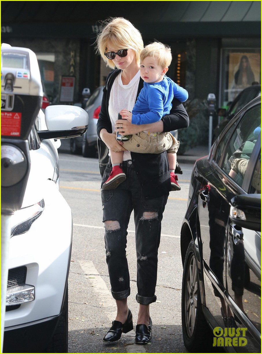 January Jones & Xander Are Breakfast Buddies in LA!: Photo 2955297 ...