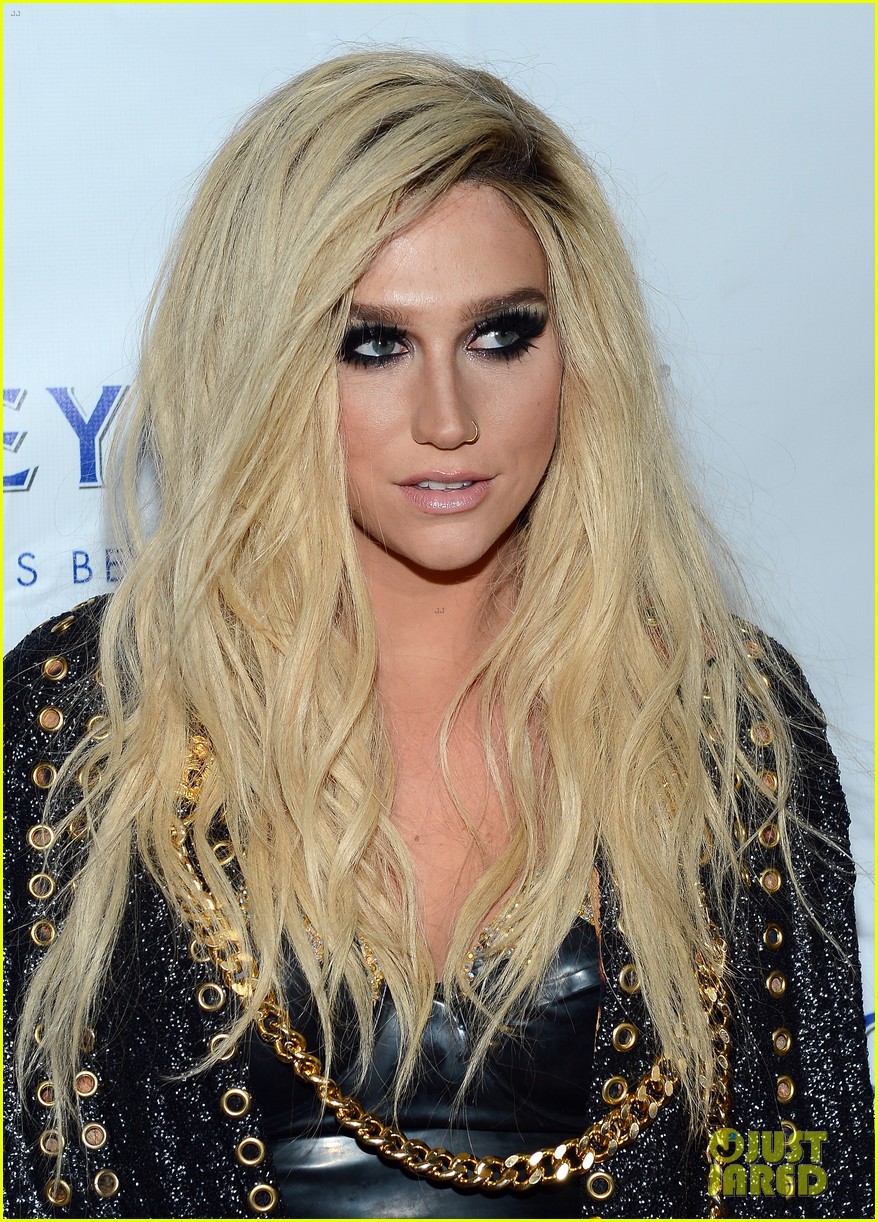 Ke$ha: 1 OAK Nightclub Performance in Vegas!: Photo 2942336 | Kesha ...