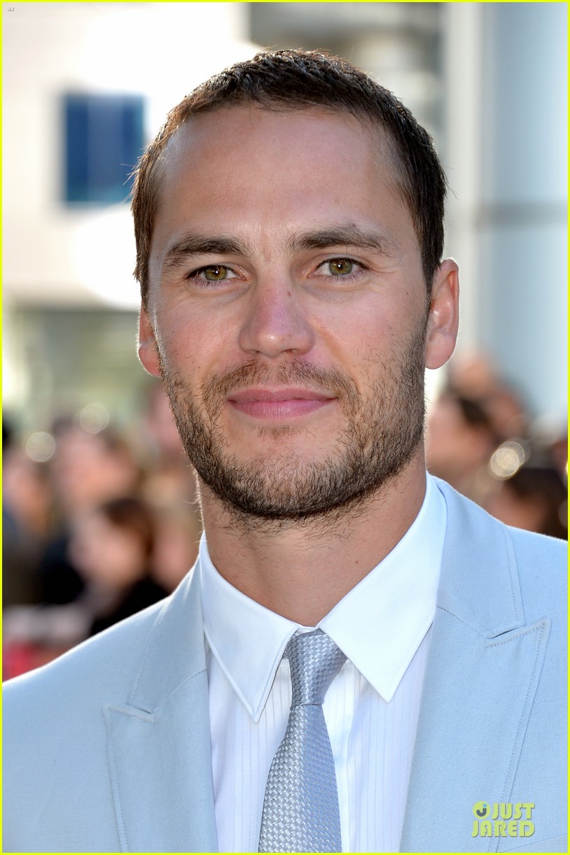 Taylor Kitsch: 'The Grand Seduction' TIFF Premiere!: Photo 2947798 ...