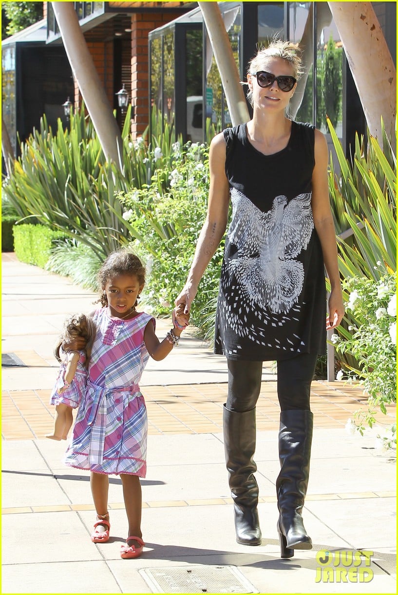 Heidi Klum Tends to Son Henry's Bloody Nose at Soccer Game: Photo ...