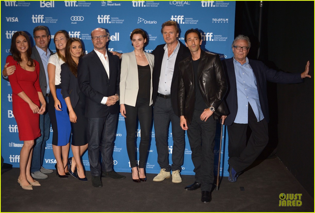 Mila Kunis And Olivia Wilde Third Person Tiff Portrait Session Photo