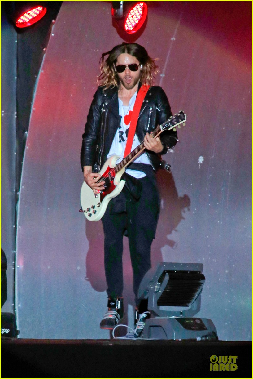 Jared Leto: Rock in Rio Performance with Thirty Seconds to Mars!: Photo ...