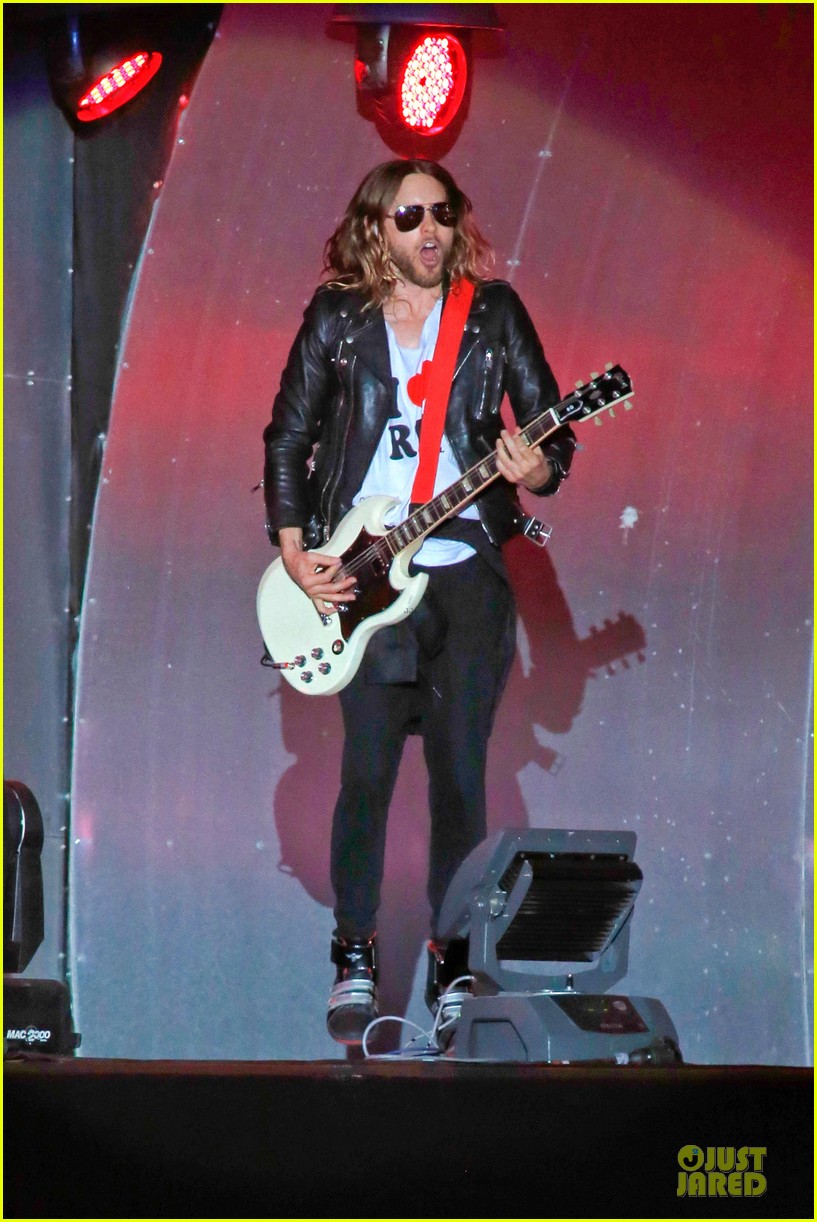 Jared Leto: Rock in Rio Performance with Thirty Seconds to Mars!: Photo ...
