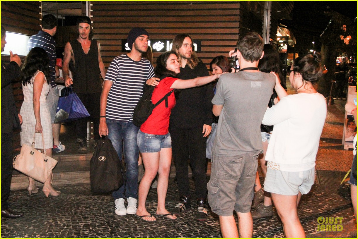 Jared Leto Stops for Fan Photo Op at Sushi Leblon Restaurant!: Photo ...