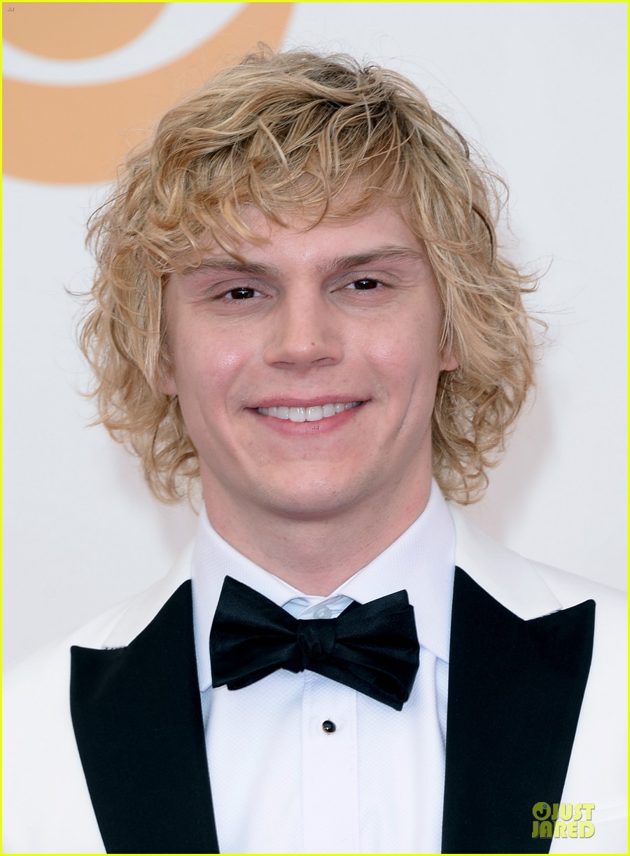 Evan Peters & Lily Rabe - Emmys 2013 Red Carpet: Photo 2958020 | Evan ...