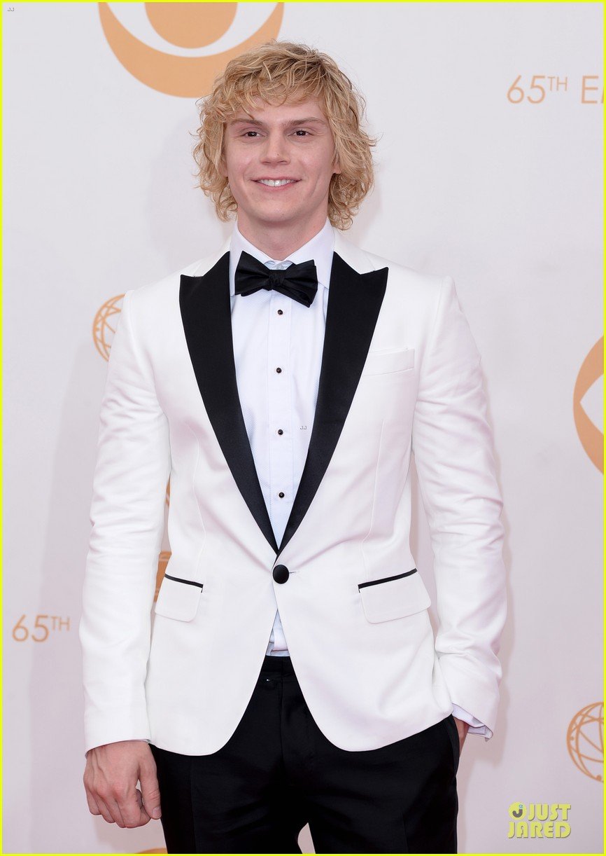Evan Peters & Lily Rabe - Emmys 2013 Red Carpet: Photo 2958024 | Evan ...