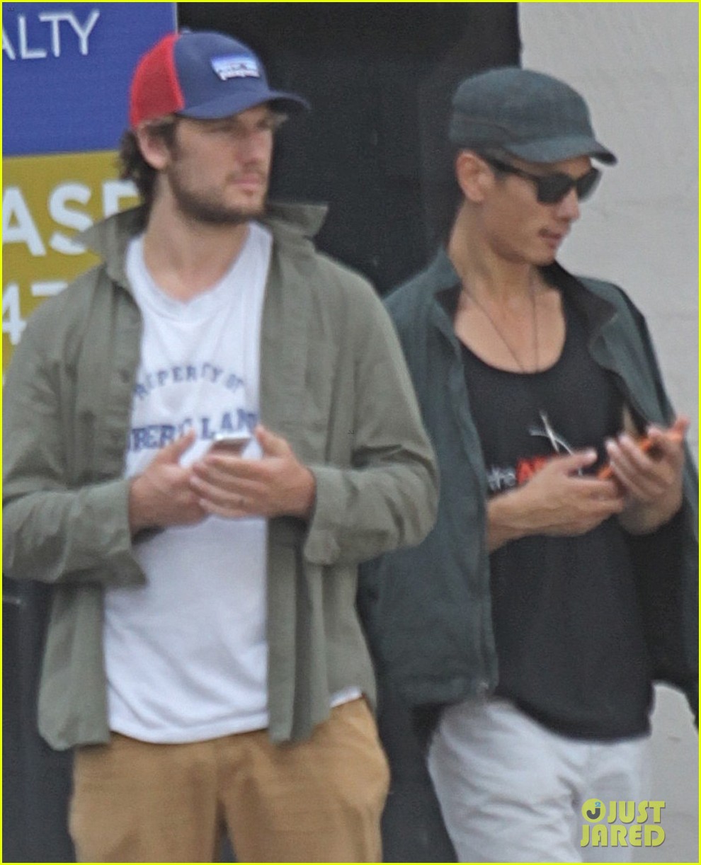Alex Pettyfer Makes Video Confirming His Instagram Account: Photo ...