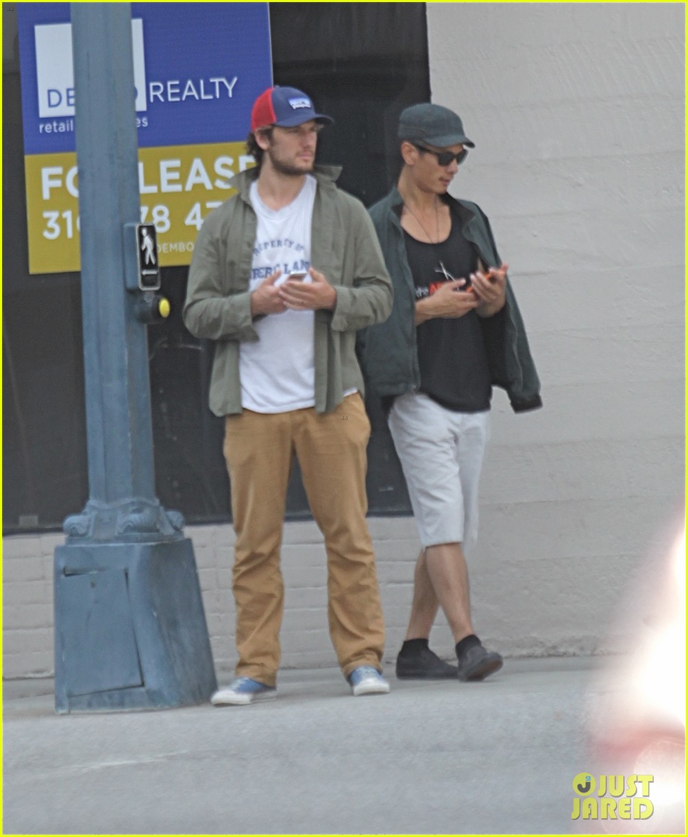 Alex Pettyfer Makes Video Confirming His Instagram Account: Photo ...