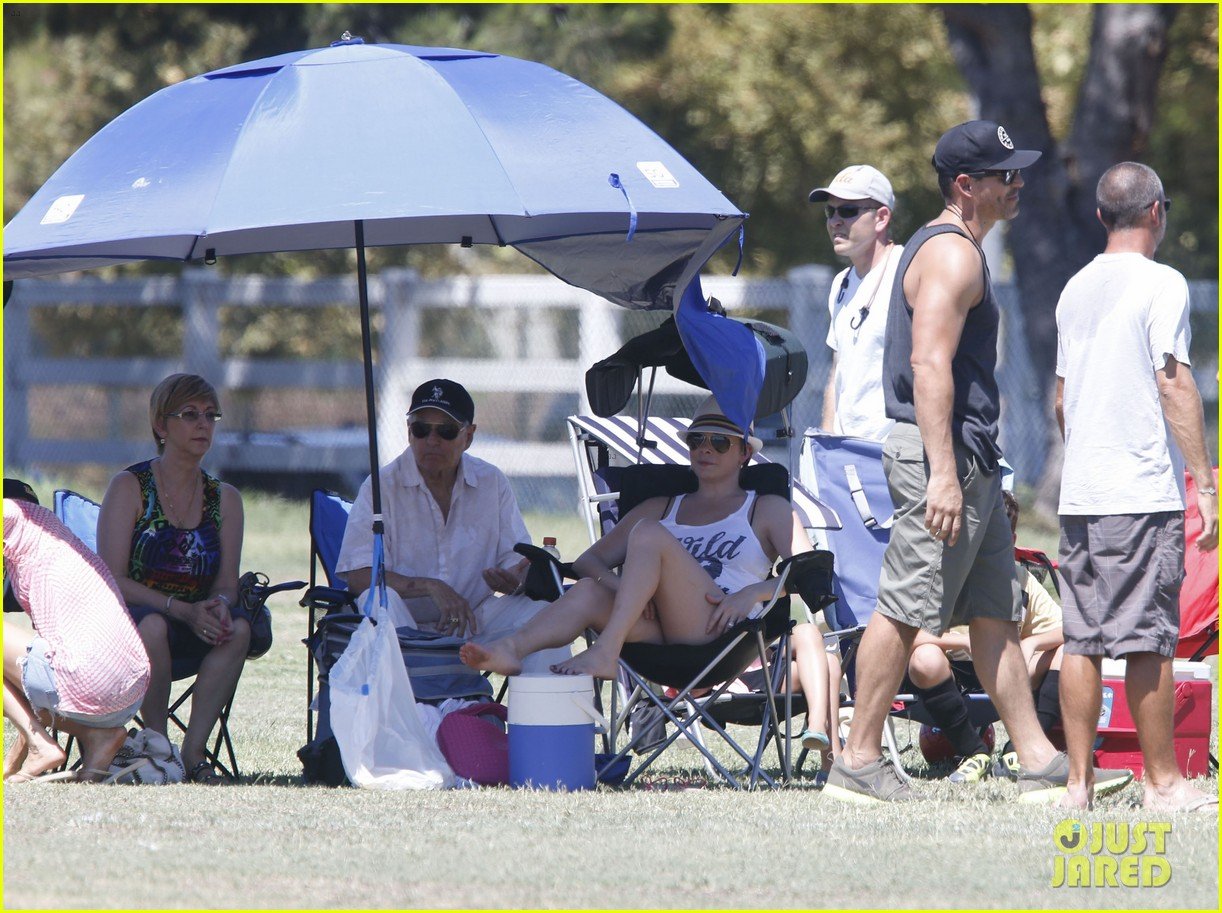 LeAnn Rimes & Eddie Cibrian Sweat It Out at Mason's Game!: Photo ...