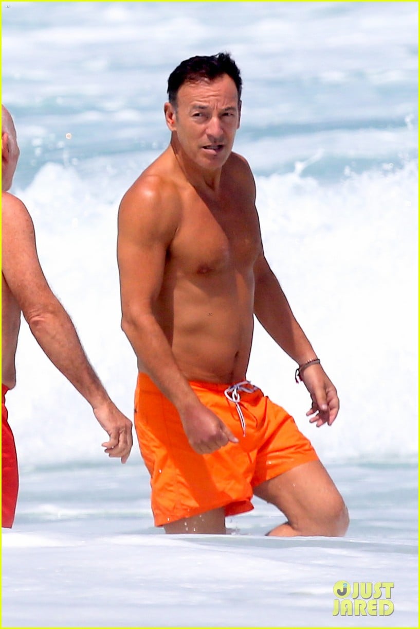 Bruce Springsteen Bares Fit Shirtless Body at the Beach in Rio: Photo ...