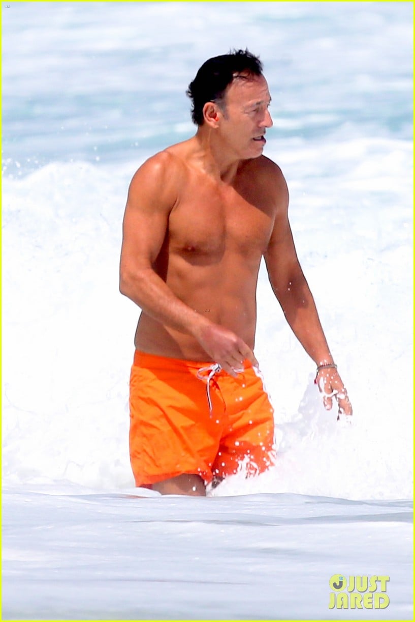 Bruce Springsteen Bares Fit Shirtless Body at the Beach in Rio: Photo ...