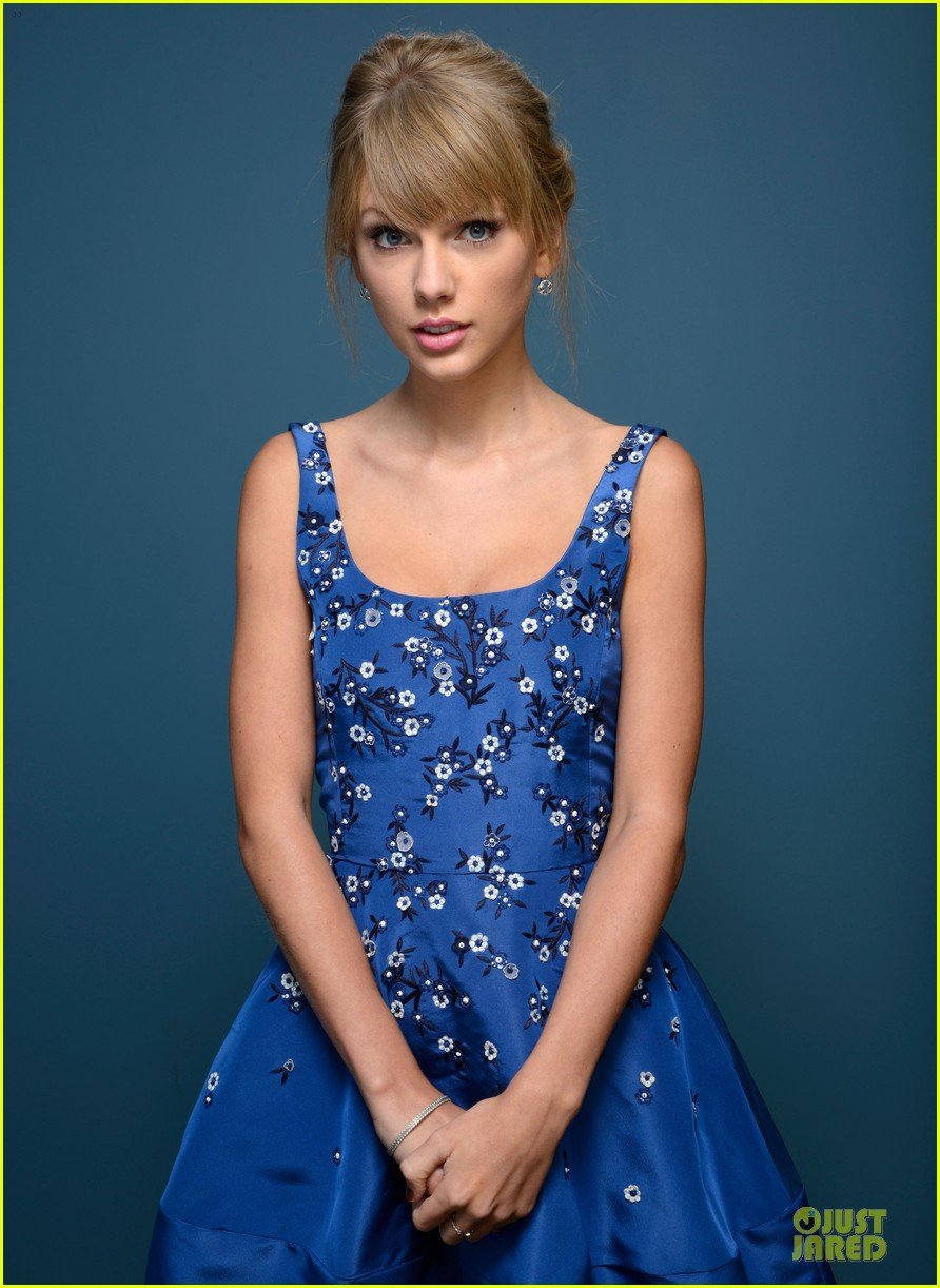 Taylor Swift: 'One Chance' TIFF Premiere & Portrait Session!: Photo ...