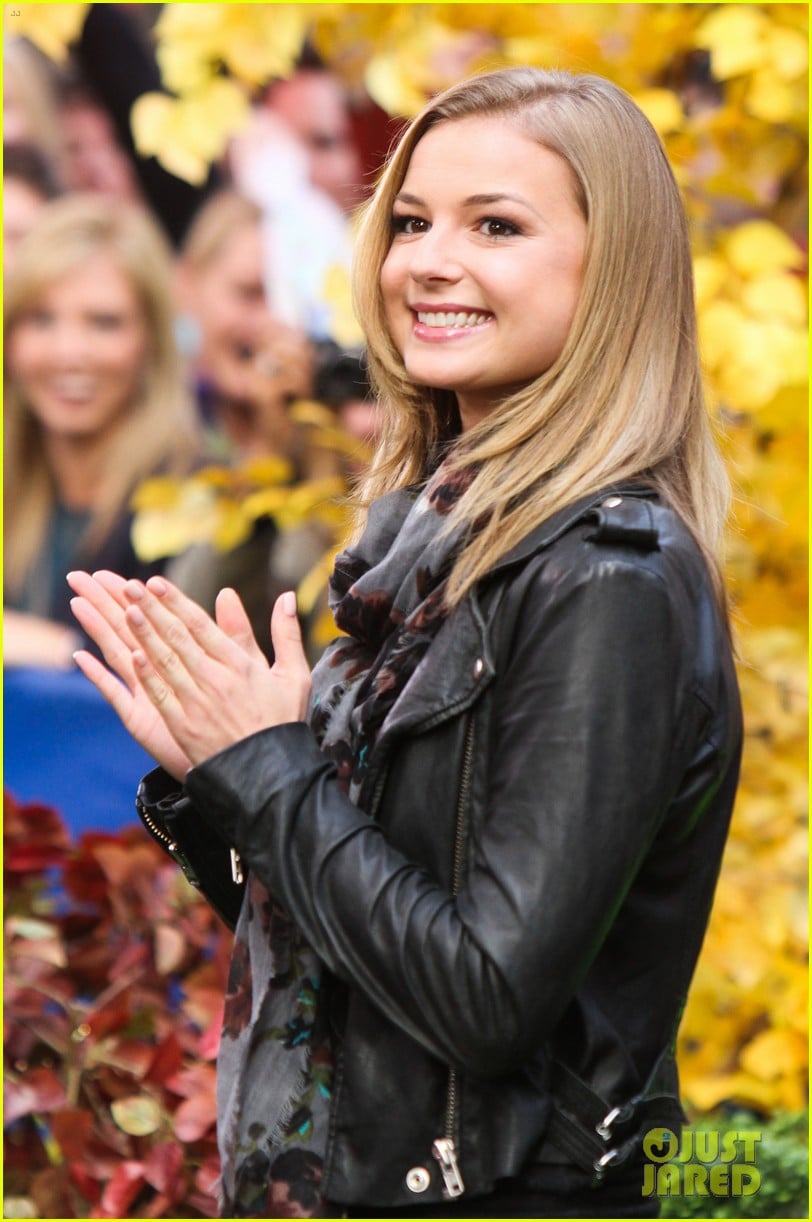 Emily VanCamp Talks 'Revenge' Character's True Loves: Photo 2961827 ...