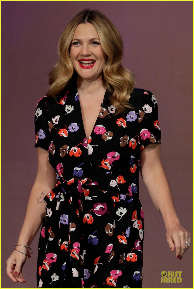 Drew Barrymore: Colorful 'Jay Leno' Appearance!: Photo 2968019 | Drew ...