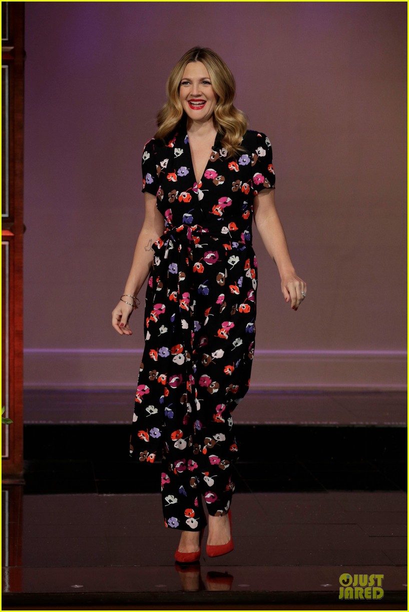 Drew Barrymore: Colorful 'Jay Leno' Appearance!: Photo 2968020 | Drew ...
