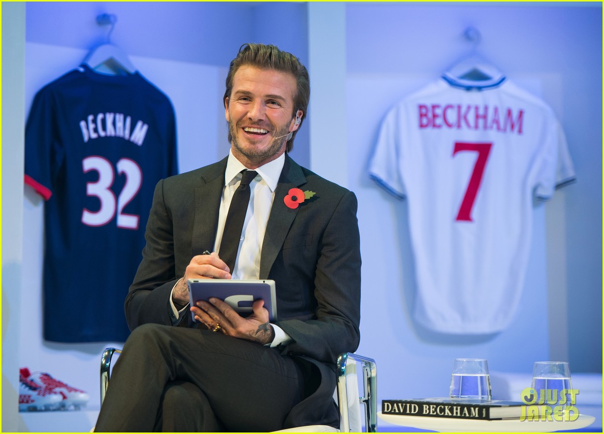 David Beckham: Facebook's Digital Signature Event!: Photo 2982938 ...