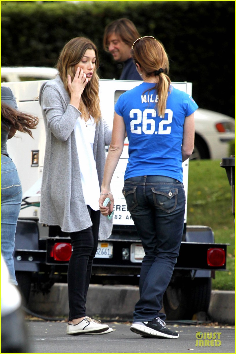 Jessica Biel: Autograph Signing on 'Shiva & May' Set!: Photo 2975001 ...