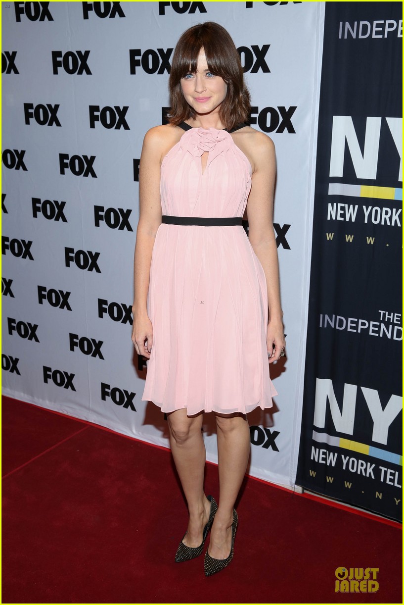 Alexis Bledel & Jason Ritter: 'Us & Them' NYC Screening!: Photo 2977312 ...