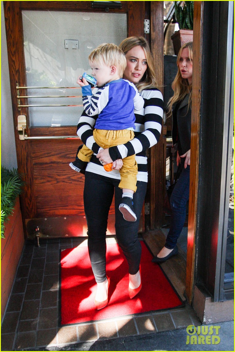 Hilary Duff: Buy My Sister Haylie's Book 'Real Girl's Kitchen'!: Photo ...