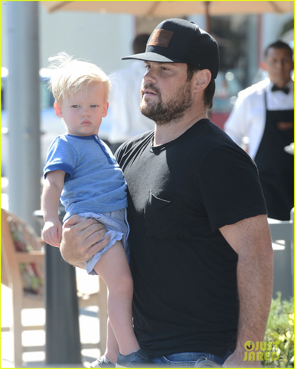 Hilary Duff: Dinner with Luca After B-Day Celebrations!: Photo 2964364 ...