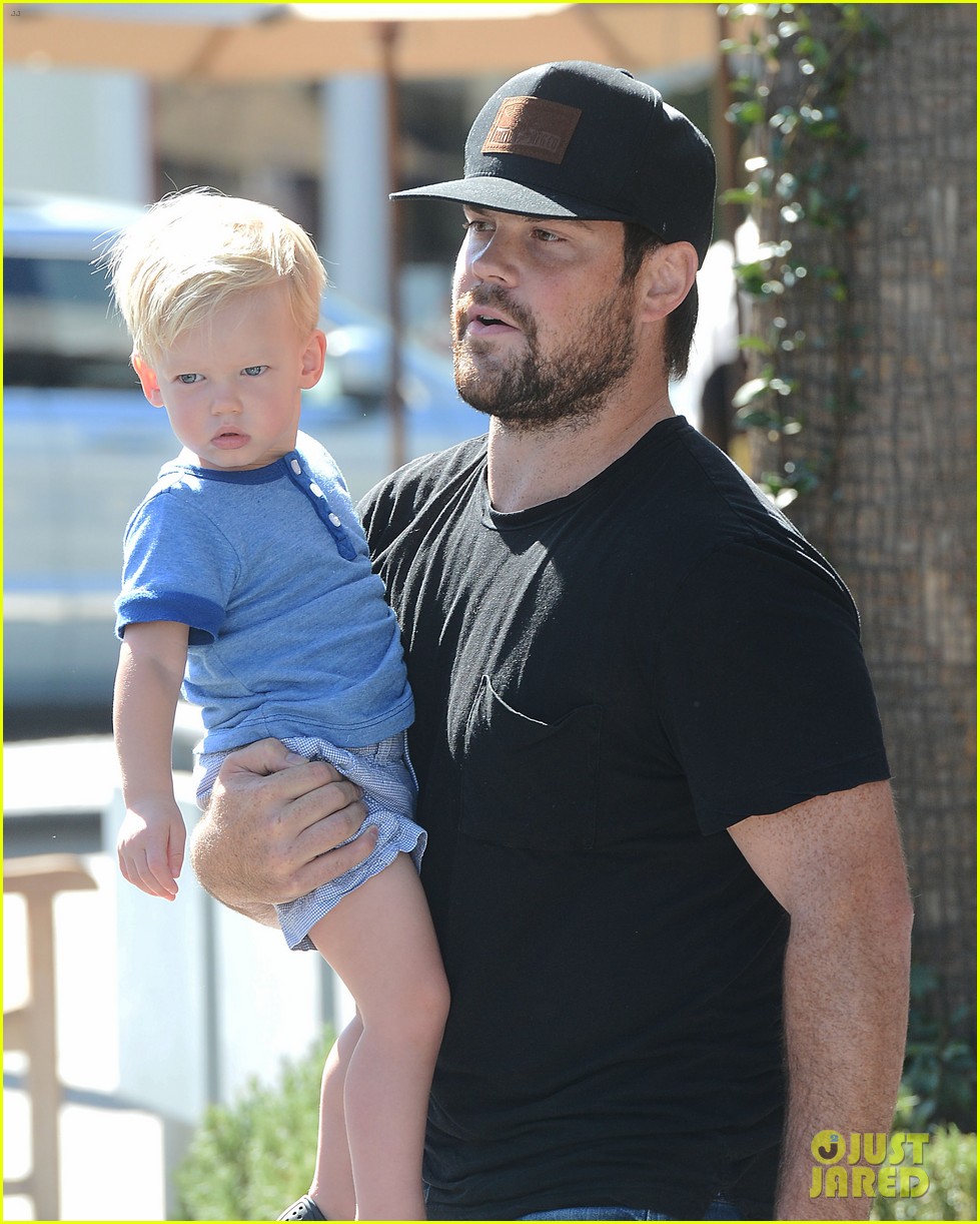 Hilary Duff: Dinner with Luca After B-Day Celebrations!: Photo 2964365 ...