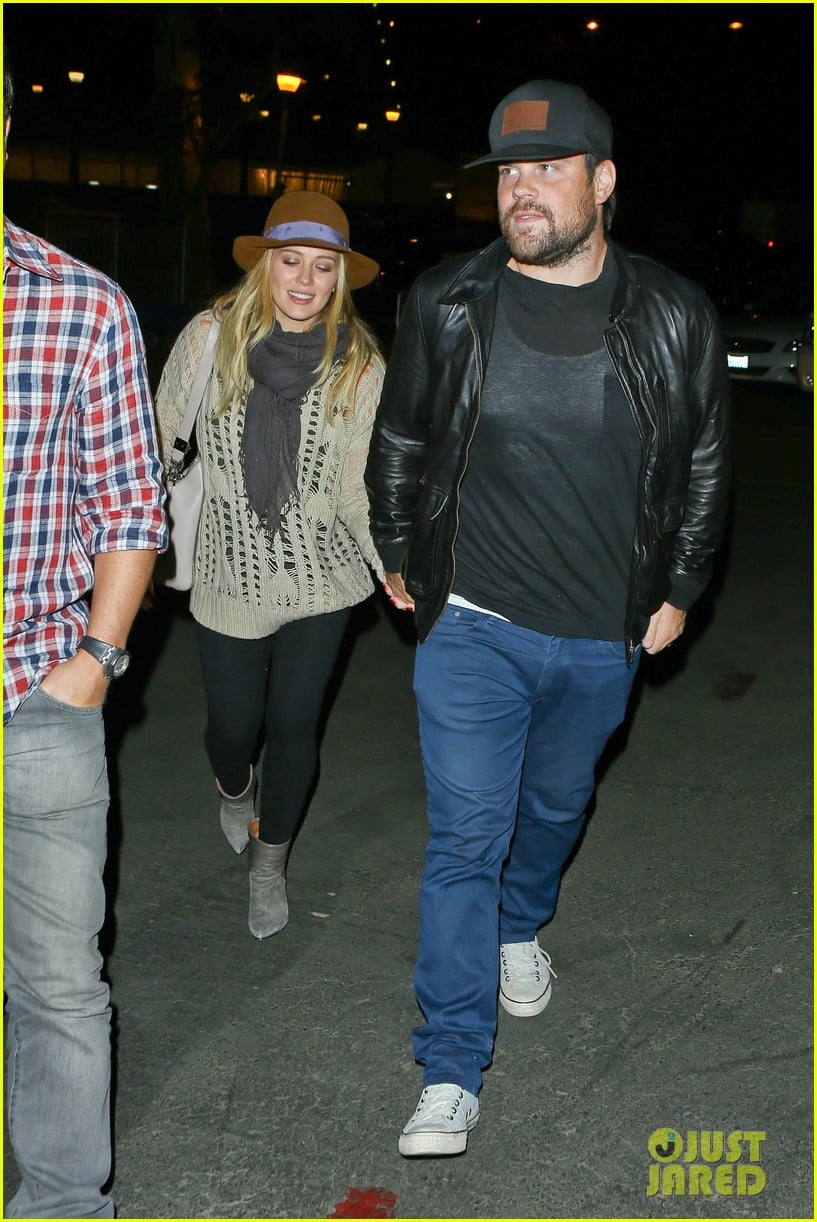 Hilary Duff & Mike Comrie: John Mayer Concert Couple!: Photo 2967374 ...