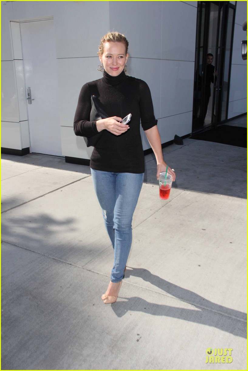 Hilary Duff: Mike Comrie Slides with Luca!: Photo 2970389 | Celebrity ...