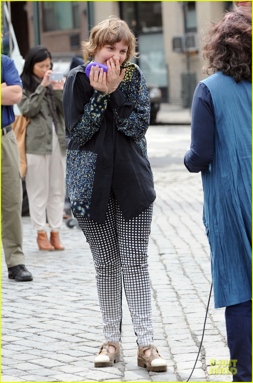 Lena Dunham Milks a Cow for 'Billy on the Street'!: Photo 2969158 ...